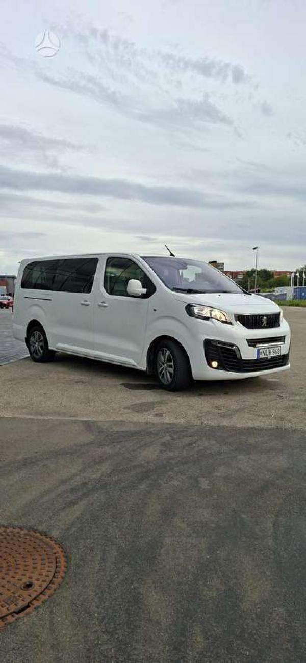 White Peugeot Traveller 2017 in Siauliai, with an engine capacity of 2.00 L and mileage of 221 thousand km for 18999 €, photo 4 on AUTOMOTO.COM.LV