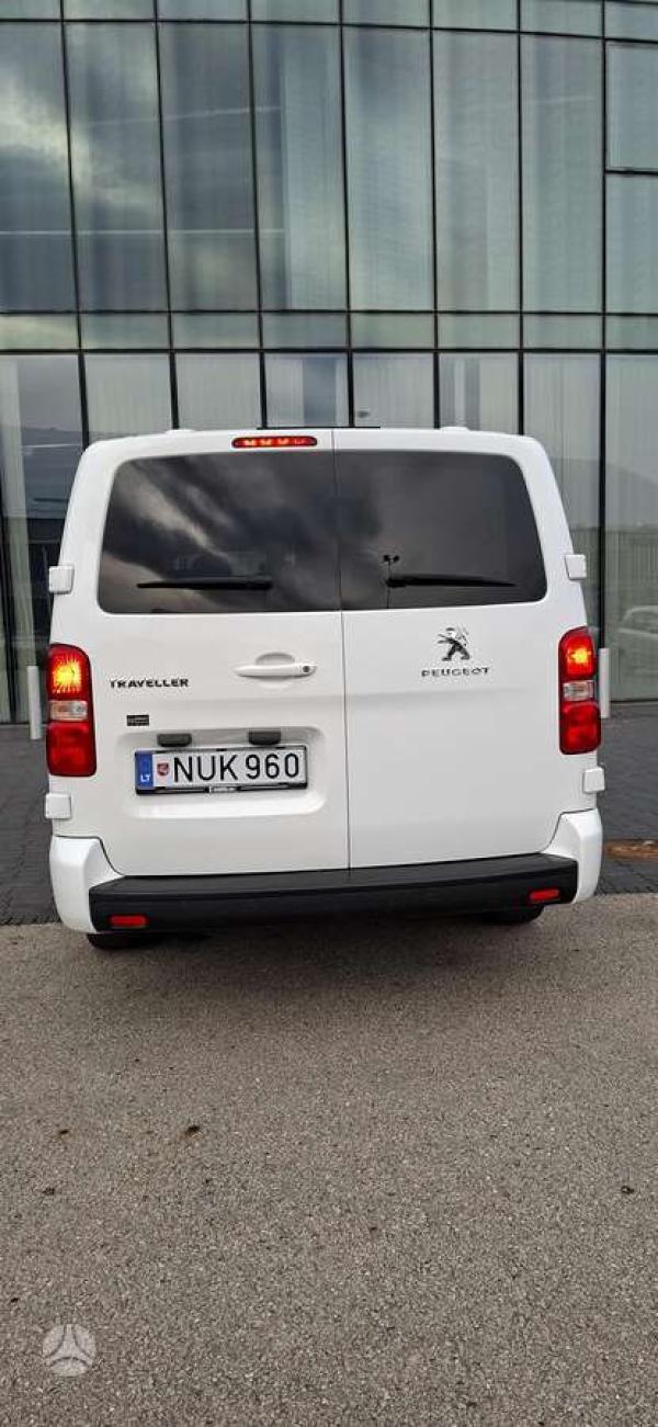 White Peugeot Traveller 2017 in Siauliai, with an engine capacity of 2.00 L and mileage of 221 thousand km for 18999 €, photo 7 on AUTOMOTO.COM.LV