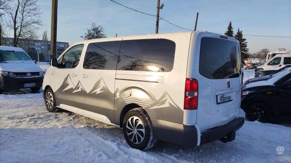 White Peugeot Traveller 2018 in Klaipeda, with an engine capacity of 2.00 L and mileage of 260 thousand km for 14750 €, photo 6 on AUTOMOTO.COM.LV