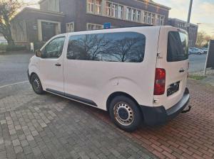 Balts Peugeot Traveller 2018 Šauļi, ar dzinēja tilpumu 1.60 L un nobraukumu 201 tūkst. km par 11900 €, foto 4 vietnē AUTOMOTO.COM.LV