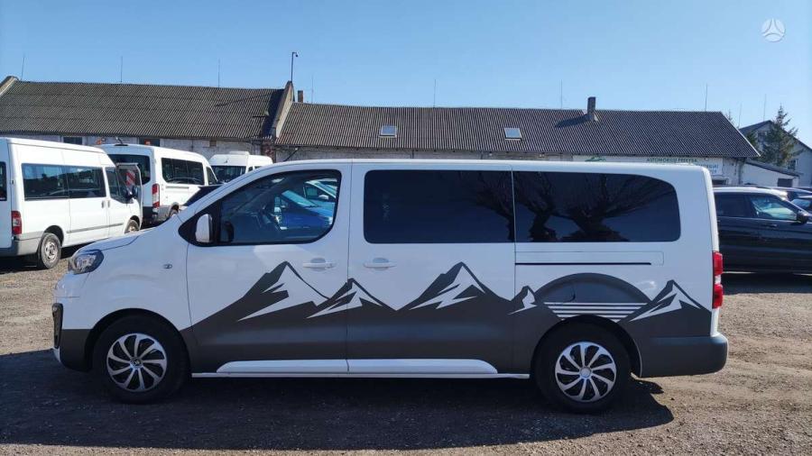White Peugeot Traveller 2018 in Klaipeda, with an engine capacity of 2.00 L and mileage of 260 thousand km for 13900 €, photo 3 on AUTOMOTO.COM.LV