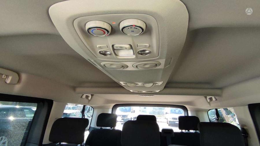 White Peugeot Traveller 2018 in Klaipeda, with an engine capacity of 2.00 L and mileage of 260 thousand km for 13900 €, photo 16 on AUTOMOTO.COM.LV