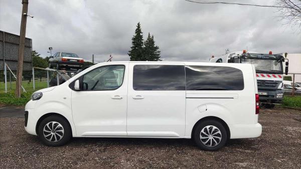 Balts Peugeot Traveller 2018 Klaipėda, ar dzinēja tilpumu 2.00 L un nobraukumu 260 tūkst. km par 14300 €, foto 2 vietnē AUTOMOTO.COM.LV