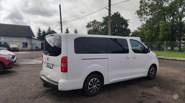 Balts Peugeot Traveller 2018 Klaipėda, ar dzinēja tilpumu 2.00 L un nobraukumu 260 tūkst. km par 14300 €, foto 6 vietnē AUTOMOTO.COM.LV