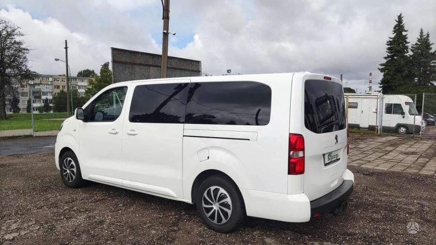 White Peugeot Traveller 2018 in Klaipeda, with an engine capacity of 2.00 L and mileage of 260 thousand km for 14300 €, photo 12 on AUTOMOTO.COM.LV
