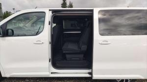 White Peugeot Traveller 2018 in Klaipeda, with an engine capacity of 2.00 L and mileage of 260 thousand km for 14300 €, photo 14 on AUTOMOTO.COM.LV