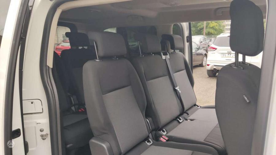 White Peugeot Traveller 2018 in Klaipeda, with an engine capacity of 2.00 L and mileage of 260 thousand km for 14300 €, photo 28 on AUTOMOTO.COM.LV