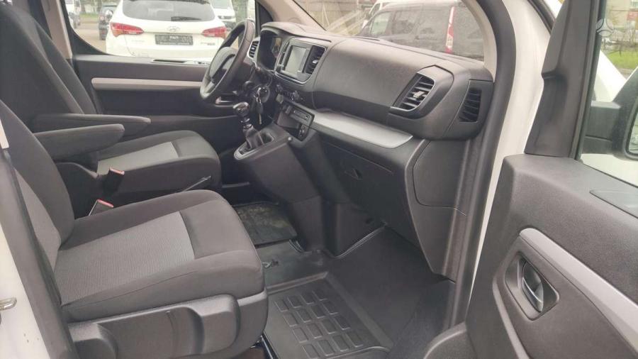 White Peugeot Traveller 2018 in Klaipeda, with an engine capacity of 2.00 L and mileage of 260 thousand km for 14300 €, photo 29 on AUTOMOTO.COM.LV