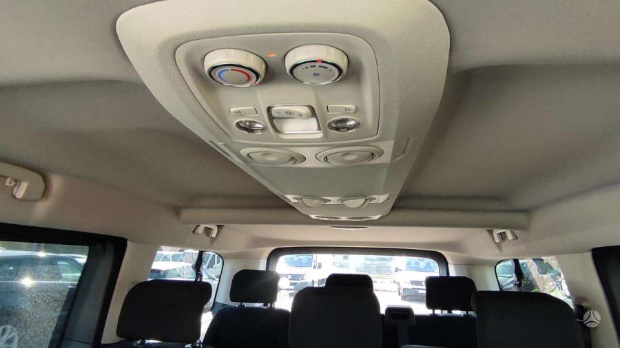 White Peugeot Traveller 2018 in Klaipeda, with an engine capacity of 2.00 L and mileage of 260 thousand km for 14300 €, photo 36 on AUTOMOTO.COM.LV