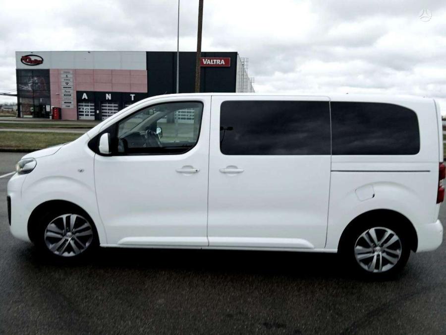 White Peugeot Traveller 2019 in Panevezys, with an engine capacity of 2.00 L and mileage of 272 thousand km for 17800 €, photo 3 on AUTOMOTO.COM.LV