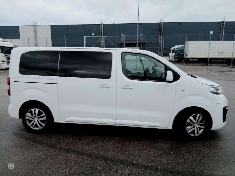 White Peugeot Traveller 2019 in Panevezys, with an engine capacity of 2.00 L and mileage of 272 thousand km for 17800 €, photo 5 on AUTOMOTO.COM.LV