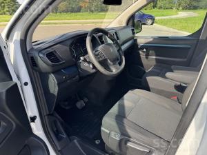 White Peugeot Traveller 2017 in Riga, with an engine capacity of 2.00 L and mileage of 0 thousand km for 16250 €, photo 8 on AUTOMOTO.COM.LV