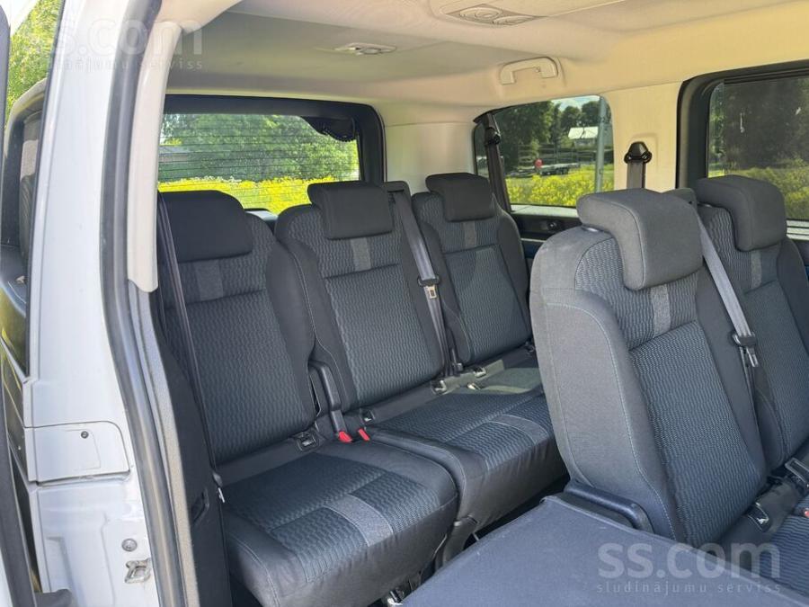 White Peugeot Traveller 2017 in Riga, with an engine capacity of 2.00 L and mileage of 0 thousand km for 16250 €, photo 10 on AUTOMOTO.COM.LV
