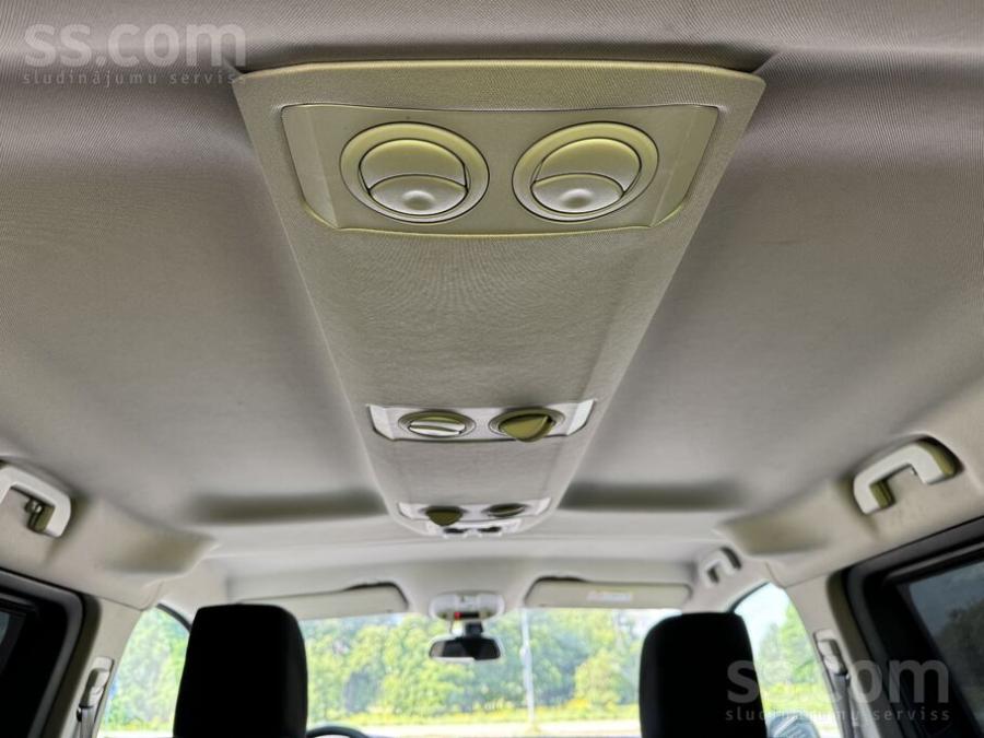 White Peugeot Traveller 2017 in Riga, with an engine capacity of 2.00 L and mileage of 0 thousand km for 16250 €, photo 12 on AUTOMOTO.COM.LV