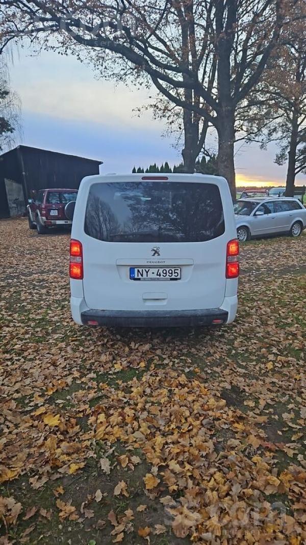 Balts Peugeot Traveller 2018 Tukums, ar dzinēja tilpumu 2.00 L un nobraukumu 300 tūkst. km par 7400 €, foto 3 vietnē AUTOMOTO.COM.LV