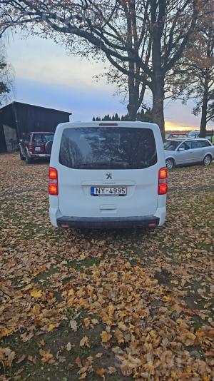 Balts Peugeot Traveller 2018 Tukums, ar dzinēja tilpumu 2.00 L un nobraukumu 300 tūkst. km par 7400 €, foto 3 vietnē AUTOMOTO.COM.LV