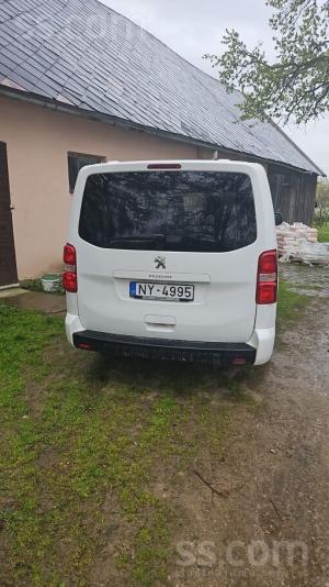 Balts Peugeot Traveller 2018 Tukums, ar dzinēja tilpumu 2.00 L un nobraukumu 300 tūkst. km par 7400 €, foto 8 vietnē AUTOMOTO.COM.LV