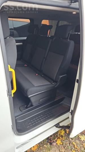 Balts Peugeot Traveller 2018 Tukums, ar dzinēja tilpumu 2.00 L un nobraukumu 300 tūkst. km par 7400 €, foto 12 vietnē AUTOMOTO.COM.LV