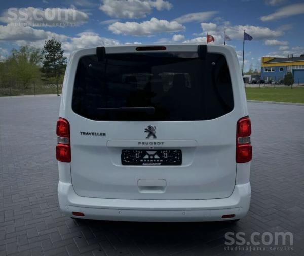 White Peugeot Traveller 2021 in Telschi, with an engine capacity of 2.00 L and mileage of 255 thousand km for 17999 €, photo 5 on AUTOMOTO.COM.LV