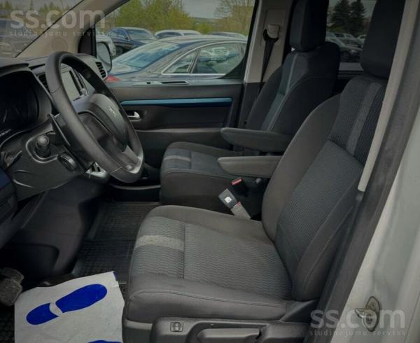 White Peugeot Traveller 2021 in Telschi, with an engine capacity of 2.00 L and mileage of 255 thousand km for 17999 €, photo 8 on AUTOMOTO.COM.LV