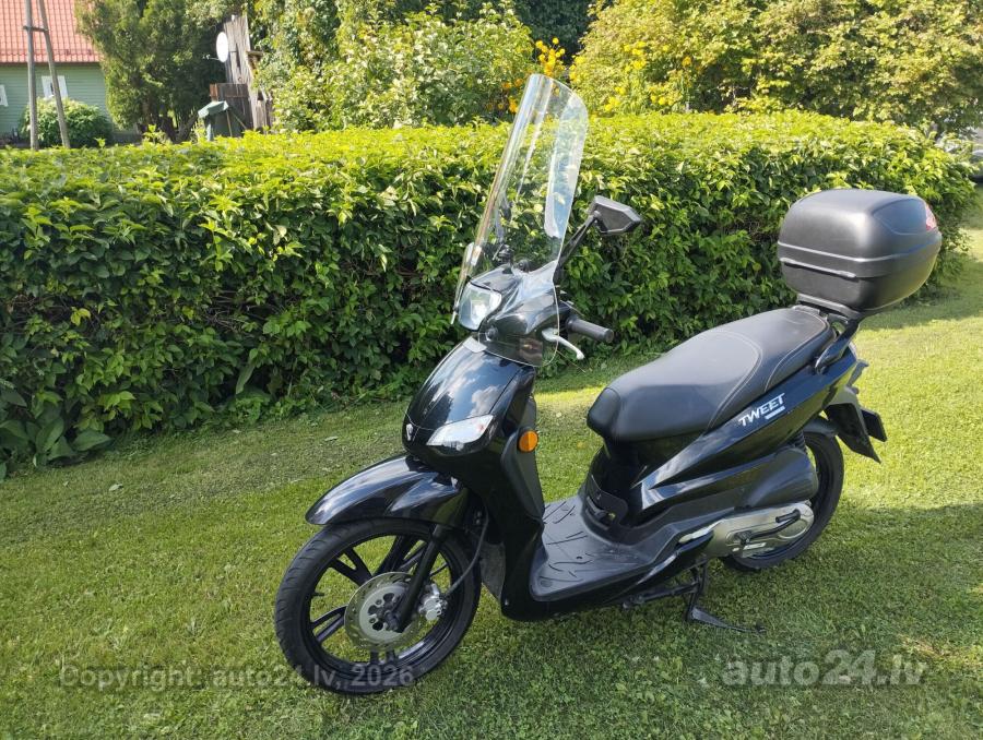 Melns Peugeot Tweet 2018 Rakvere, ar dzinēja tilpumu 50.00 L un nobraukumu 1 tūkst. km par 1650 €, foto 1 vietnē AUTOMOTO.COM.LV