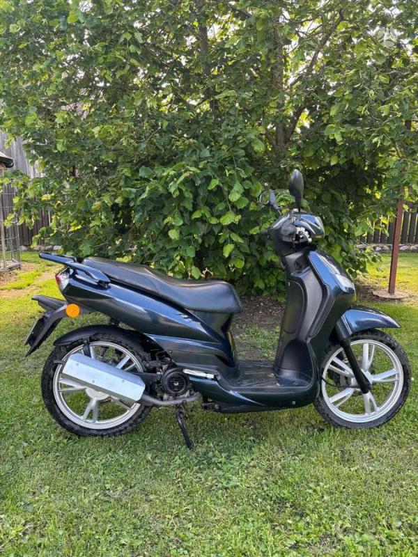 Blue Peugeot Tweet 2018 in Panevezys, with an engine capacity of 49.00 L and mileage of 18 thousand km for 1000 €, photo 1 on AUTOMOTO.COM.LV