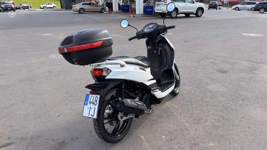 Balts Peugeot Tweet 2015 Viļņa, ar dzinēja tilpumu 0.13 L un nobraukumu 31 tūkst. km par 1200 €, foto 6 vietnē AUTOMOTO.COM.LV