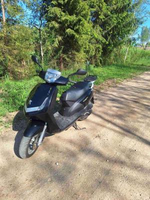 Black Peugeot Vivacity 2014 in Telschi, with an engine capacity of 49.00 L and mileage of 506 thousand km for 700 €, photo 5 on AUTOMOTO.COM.LV