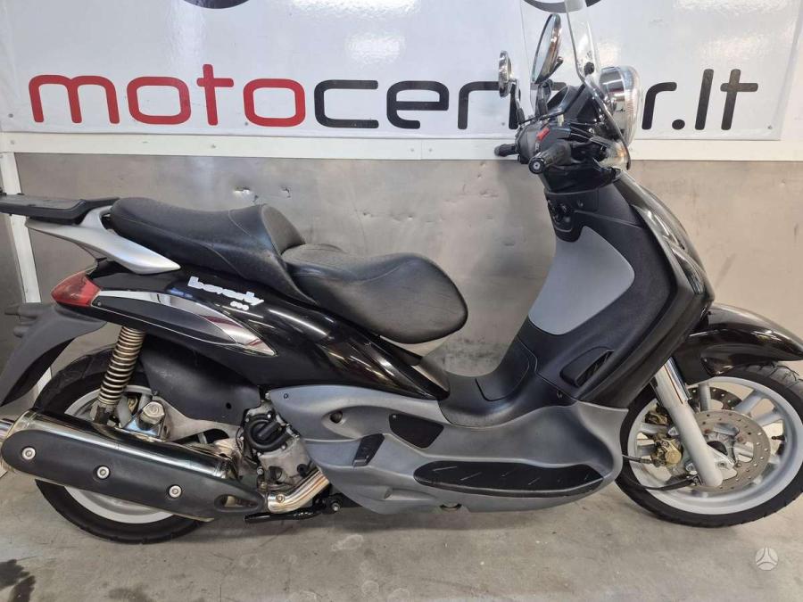 Черный Piaggio Beverly 2006 в Каунас, объемом двигателя 0.46 л и пробегом 32 тыс. км за 1500 €, фото 4 на AUTOMOTO.COM.LV