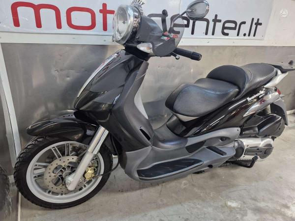 Черный Piaggio Beverly 2006 в Каунас, объемом двигателя 0.46 л и пробегом 32 тыс. км за 1500 €, фото 5 на AUTOMOTO.COM.LV
