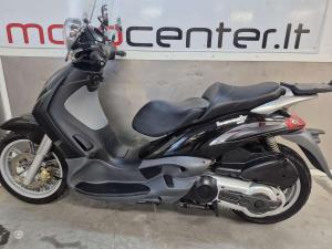 Черный Piaggio Beverly 2006 в Каунас, объемом двигателя 0.46 л и пробегом 32 тыс. км за 1500 €, фото 7 на AUTOMOTO.COM.LV