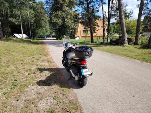 Черный Piaggio Beverly 2008 в Варена, объемом двигателя 0.50 л и пробегом 64 тыс. км за 1800 €, фото 3 на AUTOMOTO.COM.LV