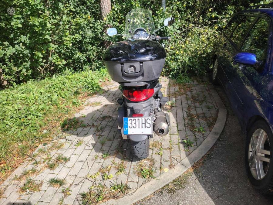 Черный Piaggio Beverly 2008 в Варена, объемом двигателя 0.50 л и пробегом 64 тыс. км за 1800 €, фото 13 на AUTOMOTO.COM.LV