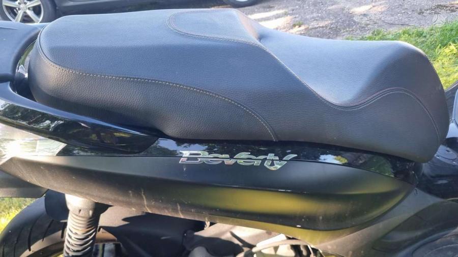 Melns Piaggio Beverly 2020 Šauļi, ar dzinēja tilpumu 0.33 L un nobraukumu 24 tūkst. km par 1100 €, foto 5 vietnē AUTOMOTO.COM.LV