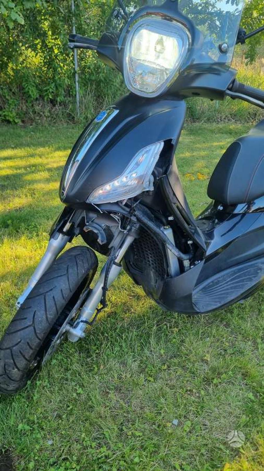 Melns Piaggio Beverly 2020 Šauļi, ar dzinēja tilpumu 0.33 L un nobraukumu 24 tūkst. km par 1100 €, foto 9 vietnē AUTOMOTO.COM.LV