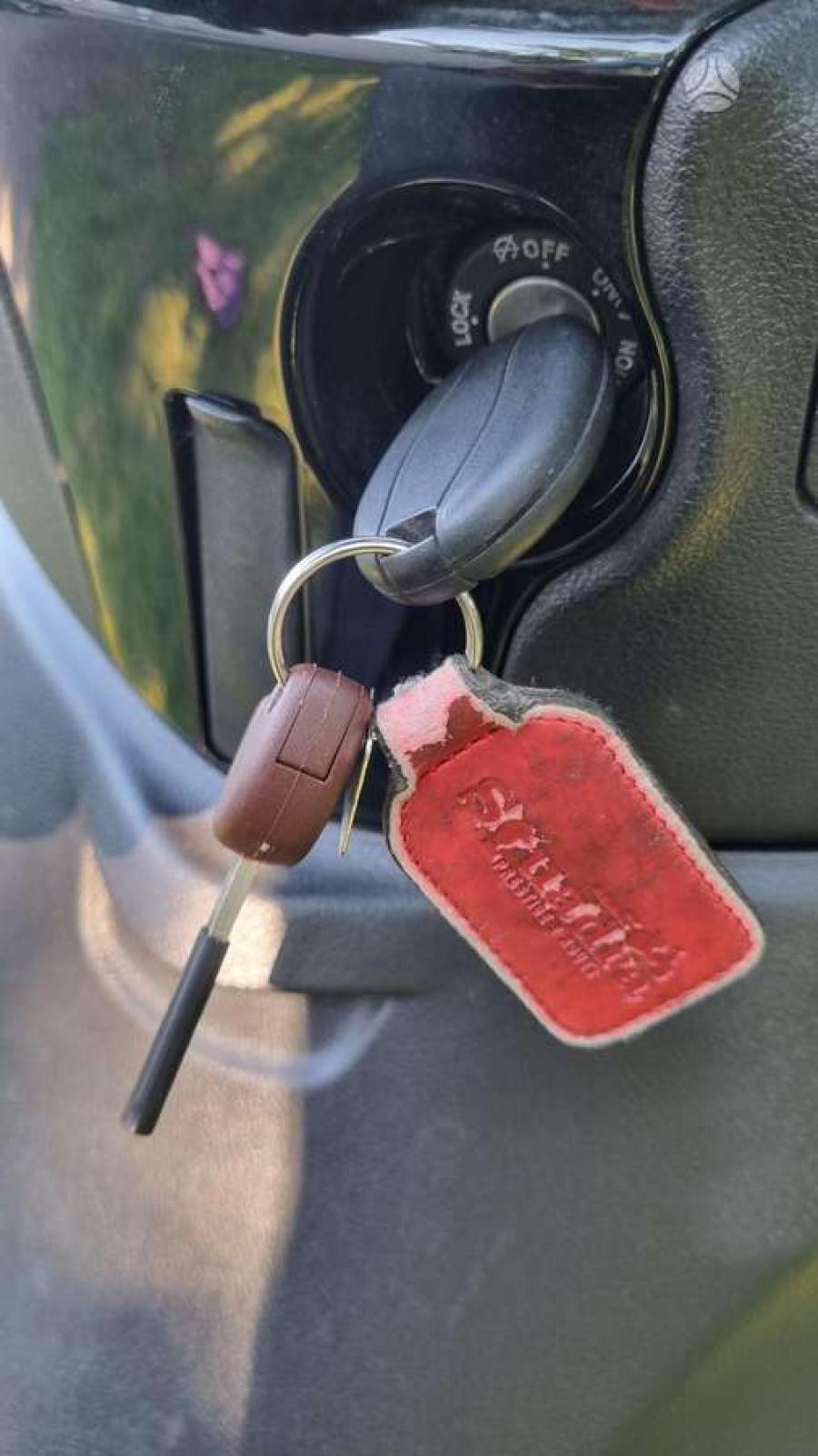 Melns Piaggio Beverly 2020 Šauļi, ar dzinēja tilpumu 0.33 L un nobraukumu 24 tūkst. km par 1100 €, foto 14 vietnē AUTOMOTO.COM.LV