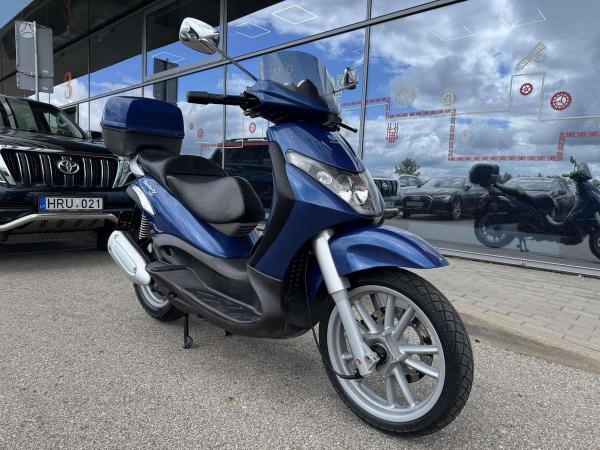 Blue Piaggio Beverly 2004 in Vilnius, with an engine capacity of 0.25 L and mileage of 25 thousand km for 1499 €, photo 9 on AUTOMOTO.COM.LV