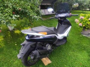 Синий Piaggio Beverly 2012 в Пасвалис, объемом двигателя 0.33 л и пробегом 18 тыс. км за 400 €, фото 7 на AUTOMOTO.COM.LV