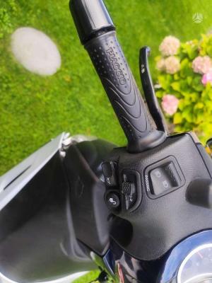Синий Piaggio Beverly 2012 в Пасвалис, объемом двигателя 0.33 л и пробегом 18 тыс. км за 400 €, фото 13 на AUTOMOTO.COM.LV