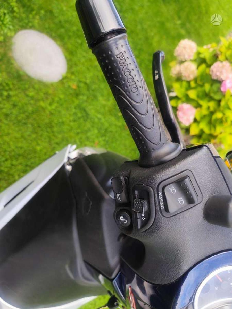 Синий Piaggio Beverly 2012 в Пасвалис, объемом двигателя 0.33 л и пробегом 18 тыс. км за 400 €, фото 13 на AUTOMOTO.COM.LV