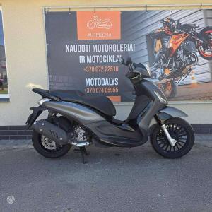Grey Piaggio Beverly 2014 in Panevezys, with an engine capacity of 0.13 L and mileage of 18 thousand km for 1650 €, photo 4 on AUTOMOTO.COM.LV