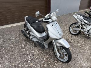 Piaggio Beverly 2004 в Кельме, объемом двигателя 0.46 л и пробегом 22 тыс. км за 815 €, фото  на AUTOMOTO.COM.LV
