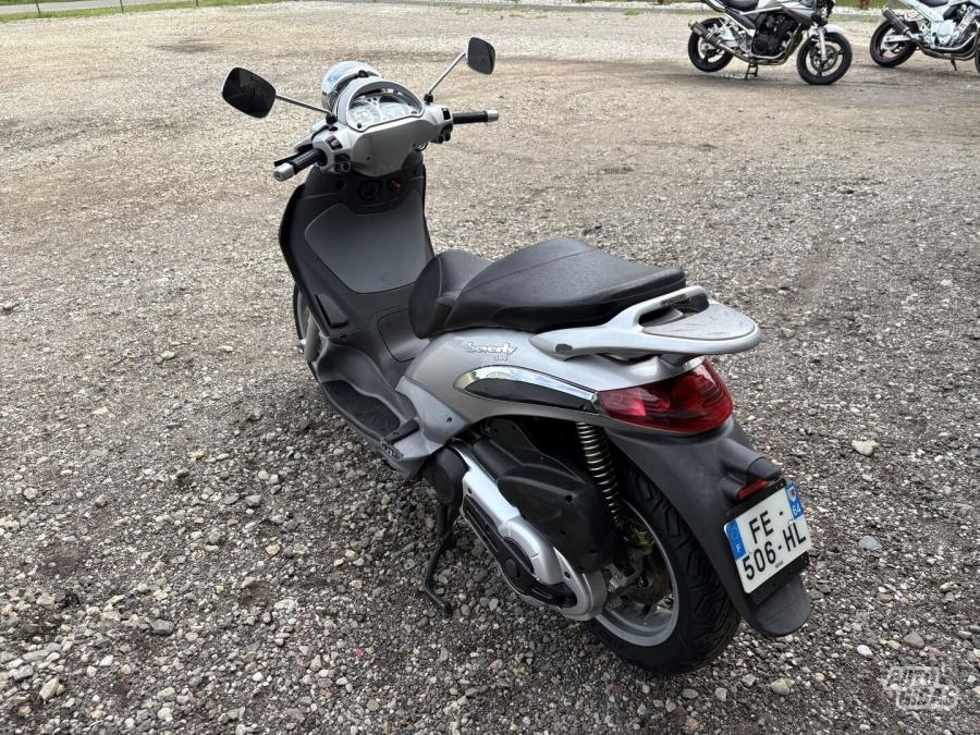 Piaggio Beverly 2004 Kelmė, ar dzinēja tilpumu 0.46 L un nobraukumu 22 tūkst. km par 815 €, foto 5 vietnē AUTOMOTO.COM.LV