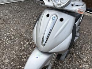 Piaggio Beverly 2004 Kelmė, ar dzinēja tilpumu 0.46 L un nobraukumu 22 tūkst. km par 815 €, foto 9 vietnē AUTOMOTO.COM.LV