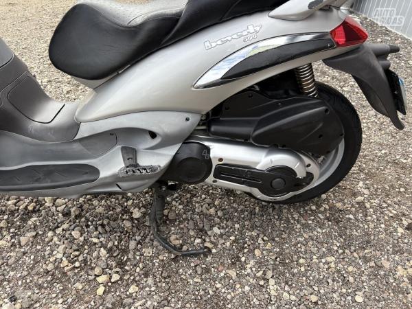 Piaggio Beverly 2004 in Kelme, with an engine capacity of 0.46 L and mileage of 22 thousand km for 815 €, photo 10 on AUTOMOTO.COM.LV