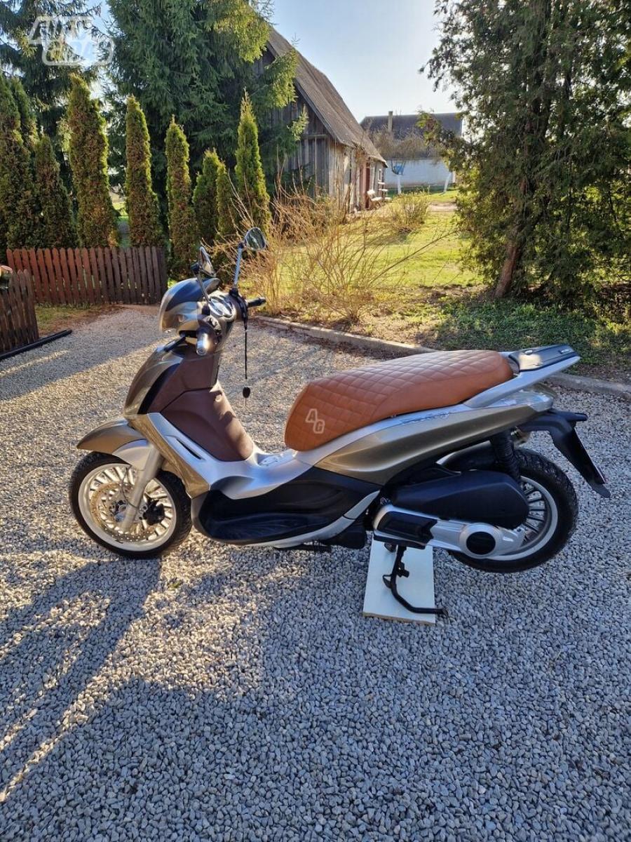 Piaggio Beverly 2012 в Радвилишкис, объемом двигателя 0.00 л и пробегом 0 тыс. км за 2500 €, фото 1 на AUTOMOTO.COM.LV