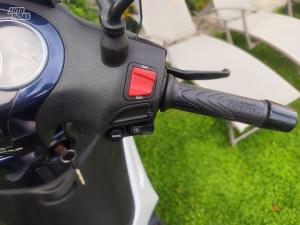 Piaggio Beverly 2012 in Pasvalys, with an engine capacity of 0.33 L and mileage of 18 thousand km for 399 €, photo 12 on AUTOMOTO.COM.LV