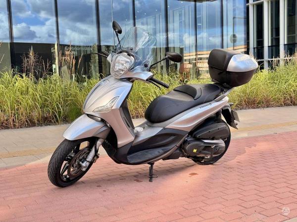 Piaggio Beverly 2013 in Vilnius, with an engine capacity of 0.33 L and mileage of 27 thousand km for 1500 €, photo 1 on AUTOMOTO.COM.LV