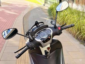 Piaggio Beverly 2013 in Vilnius, with an engine capacity of 0.33 L and mileage of 27 thousand km for 1500 €, photo 7 on AUTOMOTO.COM.LV