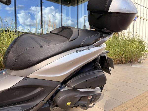 Piaggio Beverly 2013 in Vilnius, with an engine capacity of 0.33 L and mileage of 27 thousand km for 1500 €, photo 10 on AUTOMOTO.COM.LV